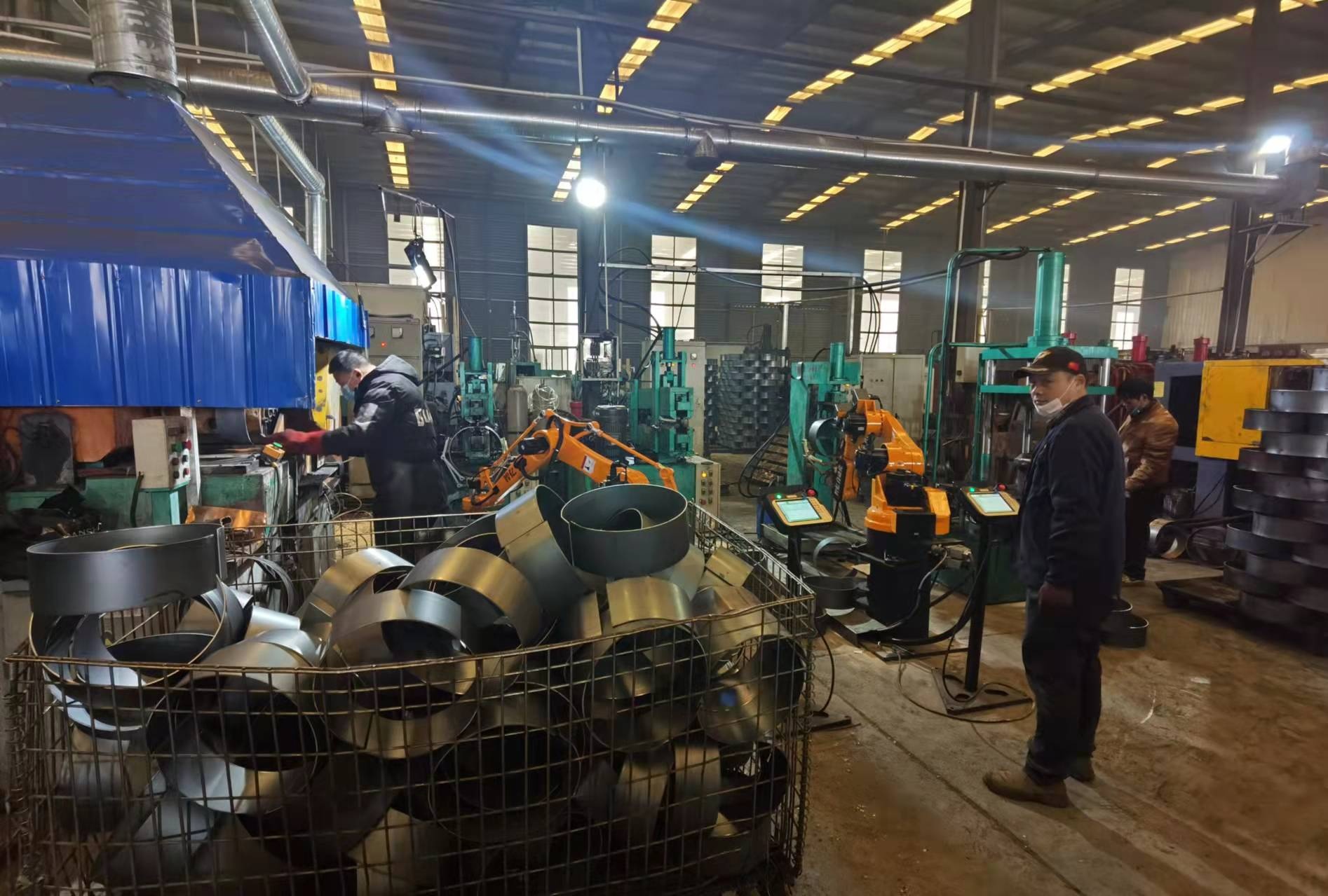 Robot semi-automated, our factory currently has 10 robot arms to help ...